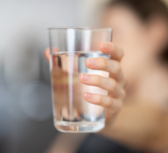 Afinal, água com açúcar realmente acalma os nervos? - Mega Curioso Afinal, água com açúcar realmente acalma os nervos? - Mega Curioso