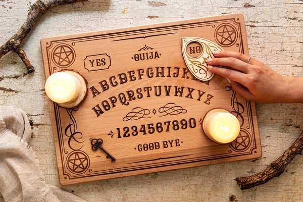 Veja Os Comerciais Bizarros Do Tabuleiro Ouija Nos Anos 1990 Mega Curioso